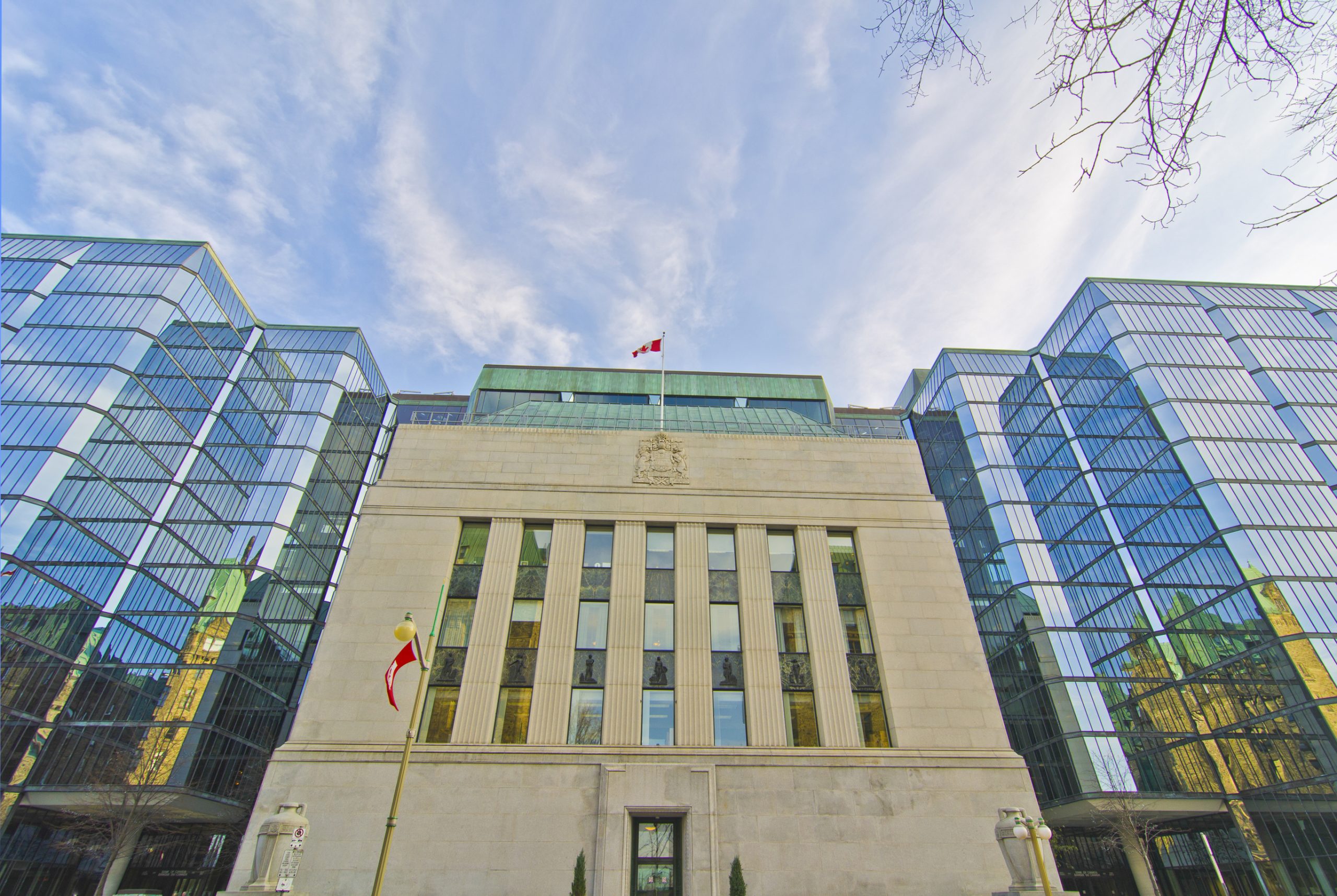 Central bank holds key interest rate steady as Canadian economy ...